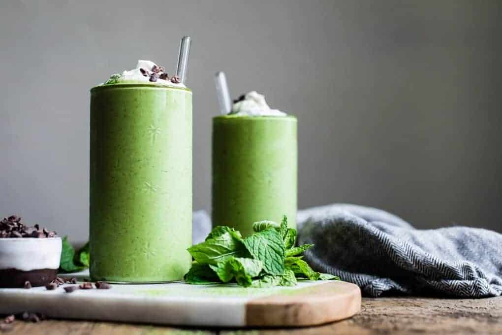 Vegan Mint Matcha Smoothie - Snixy Kitchen