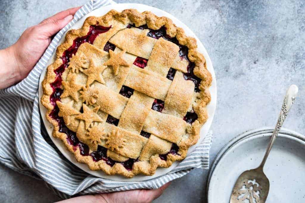 Gluten-Free Berry Pie with Cardamom - Snixy Kitchen