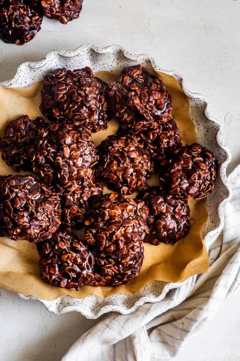 Chewy Chocolate Peanut Butter No-Bake Cookies - Snixy Kitchen